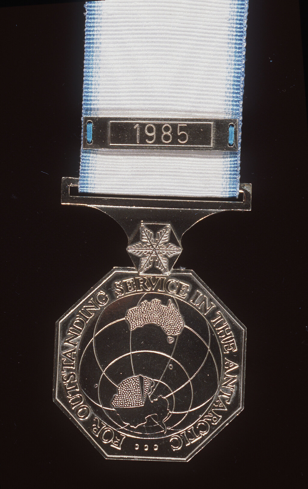Australian Antarctic Medal celebrates 25 years — Australian Antarctic ...
