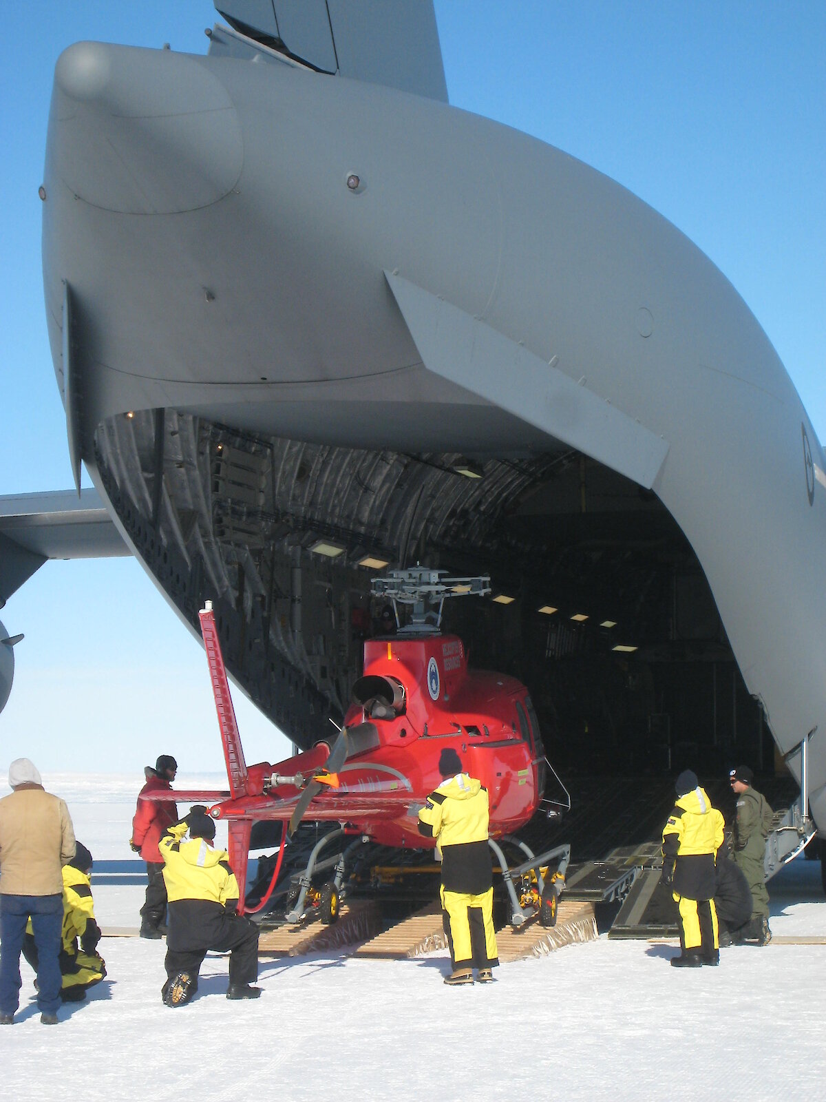 Air Force proves its capability in Antarctica again – Australian ...