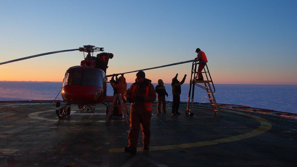 Complex aerial Mawson resupply nearly complete — Australian Antarctic ...