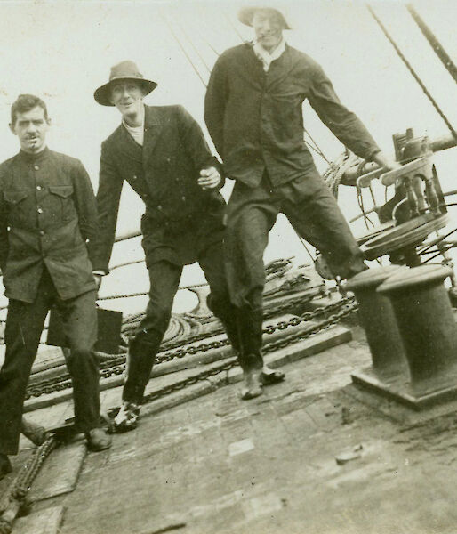 Marking an heroic contribution – Australian Antarctic Program (News 2013)