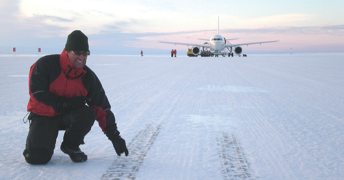 Ice runway man awarded Antarctic medal – Australian Antarctic Program ...