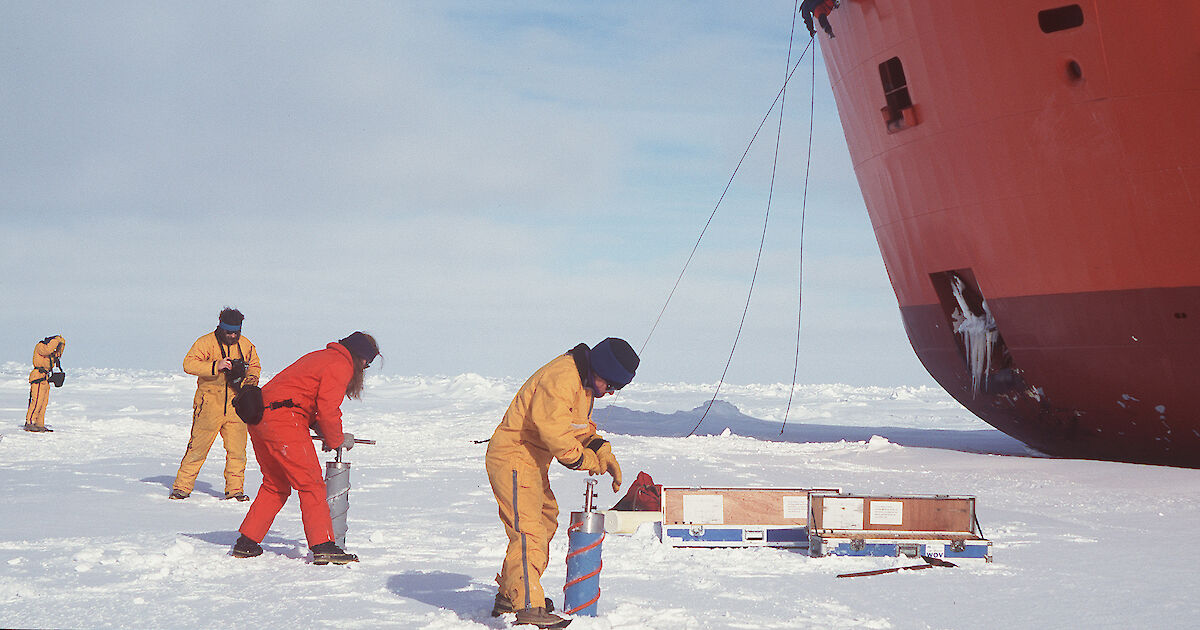 Early spring in the Antarctic: Scientists investigate sea ice ...
