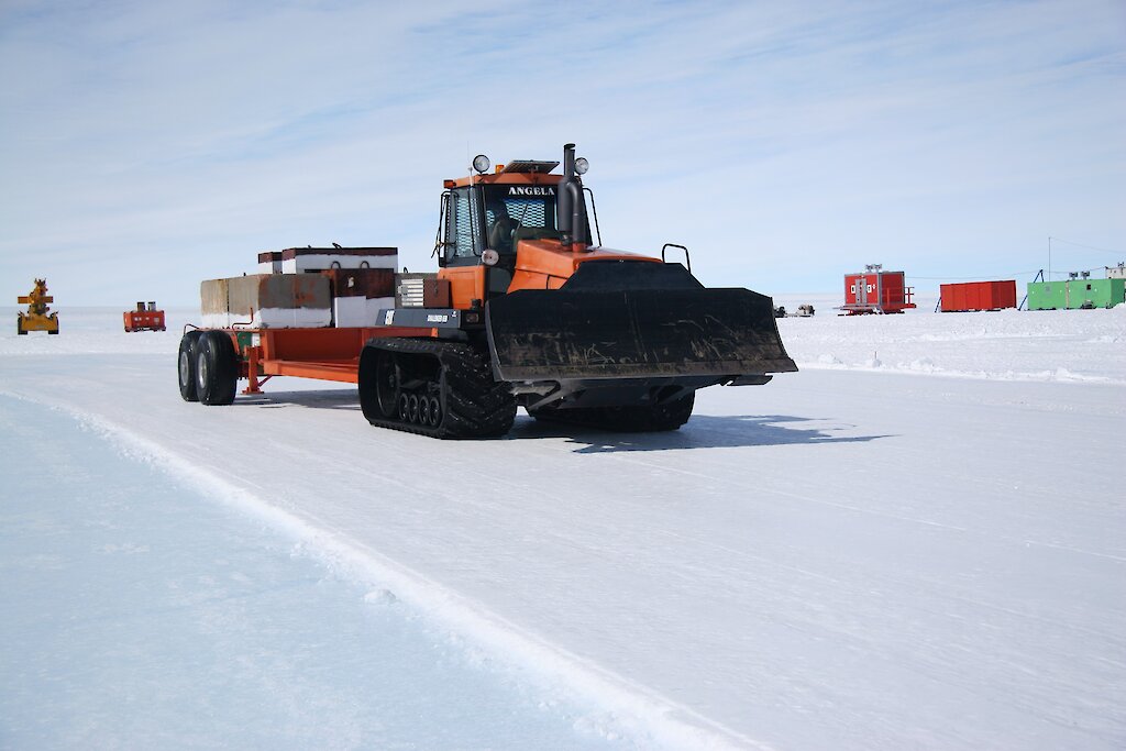 Australia’s Antarctic runway on schedule — Australian Antarctic Program ...