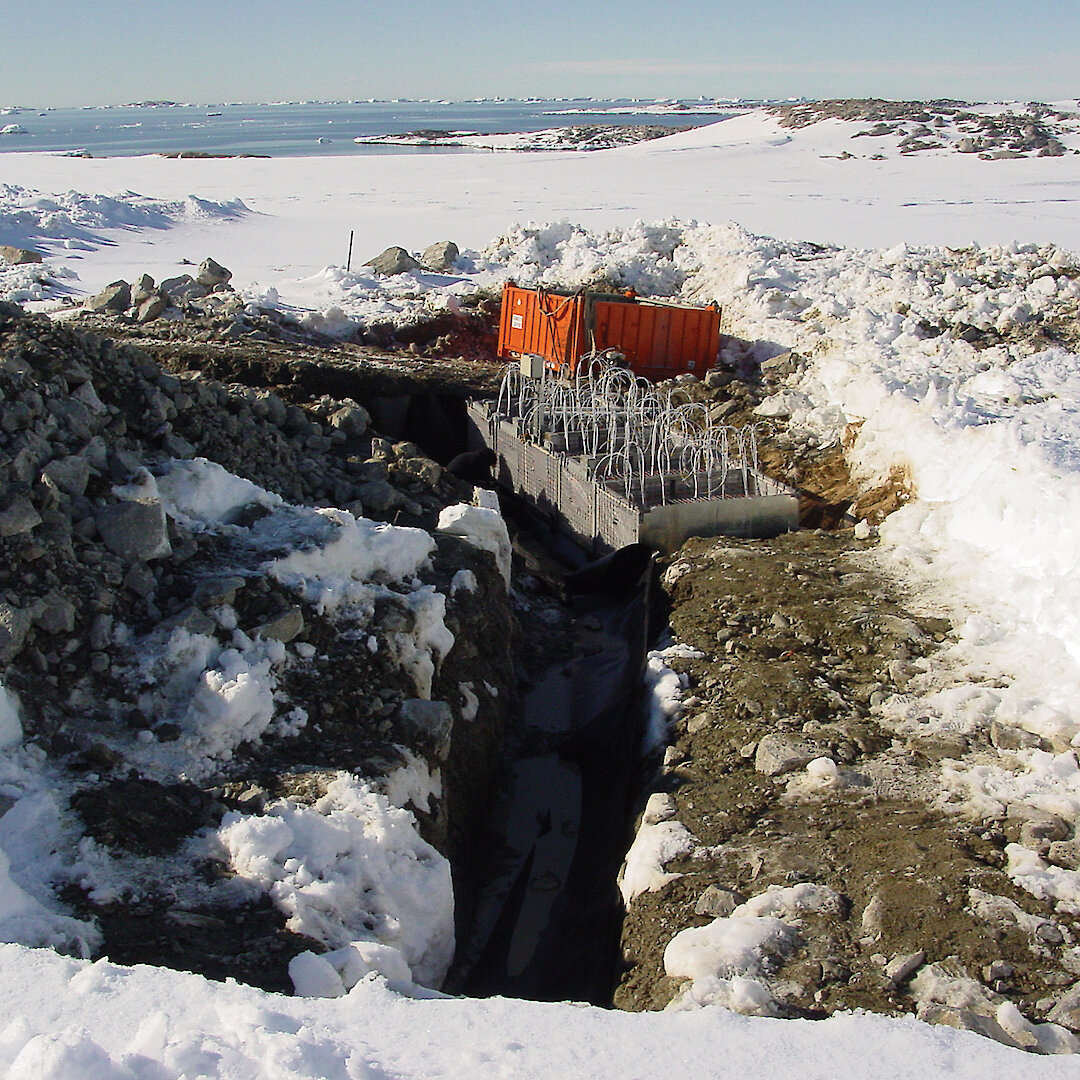Managing Fuel Spills In Antarctica — Australian Antarctic Program News 7666