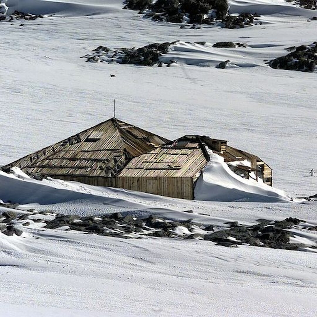 Mawson’s Huts team arrives at Cape Denison — Australian Antarctic ...