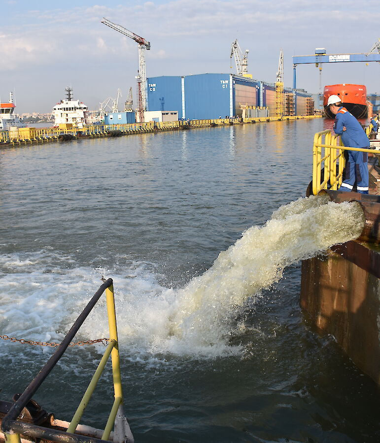 Antarctic icebreaker afloat — Australian Antarctic Program (News 2018)