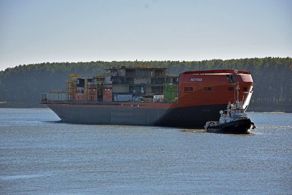 Antarctic icebreaker takes a turn — Australian Antarctic Program (News ...