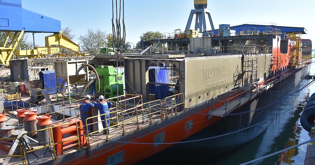 Ship superstructure on the rise – Australian Antarctic Program (News 2018)