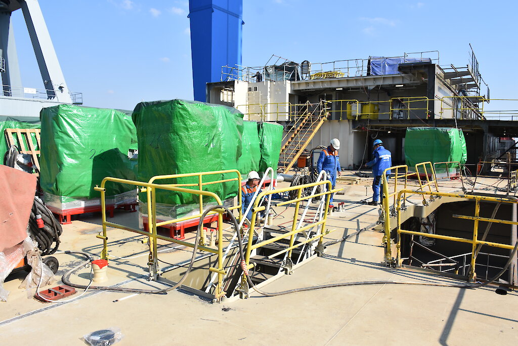 Ship superstructure on the rise — Australian Antarctic Program (News 2018)