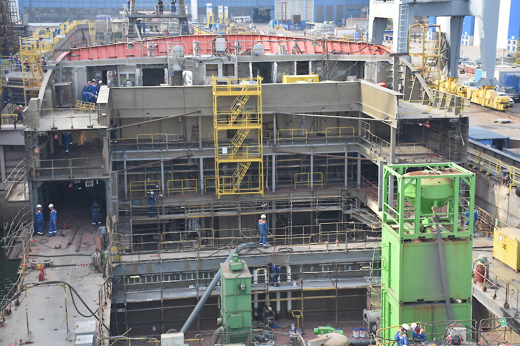 Ship superstructure on the rise — Australian Antarctic Program (News 2018)