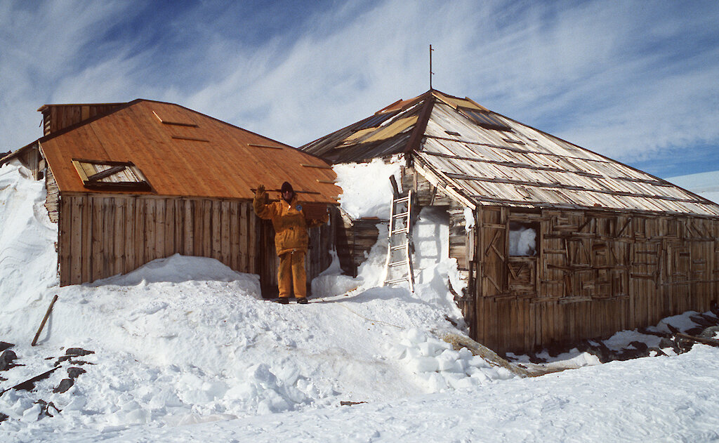 Conservation team sets sail for Mawson’s Huts — Australian Antarctic ...