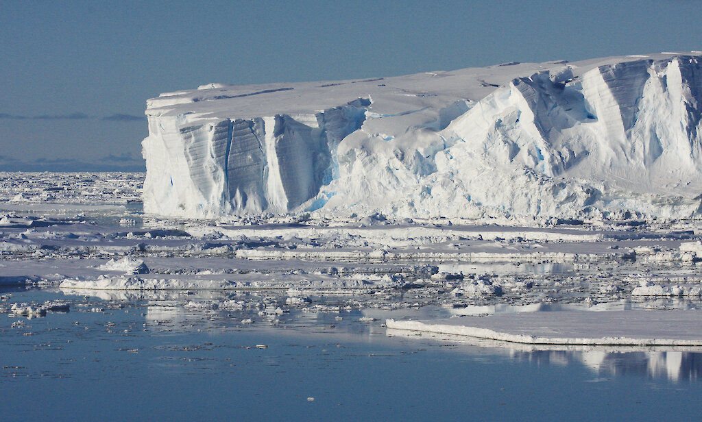 Wind accelerates glacial melt in East Antarctica — Australian Antarctic ...