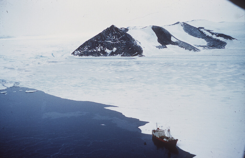 MV Magga Dan 1959–1961 — Australian Antarctic Program