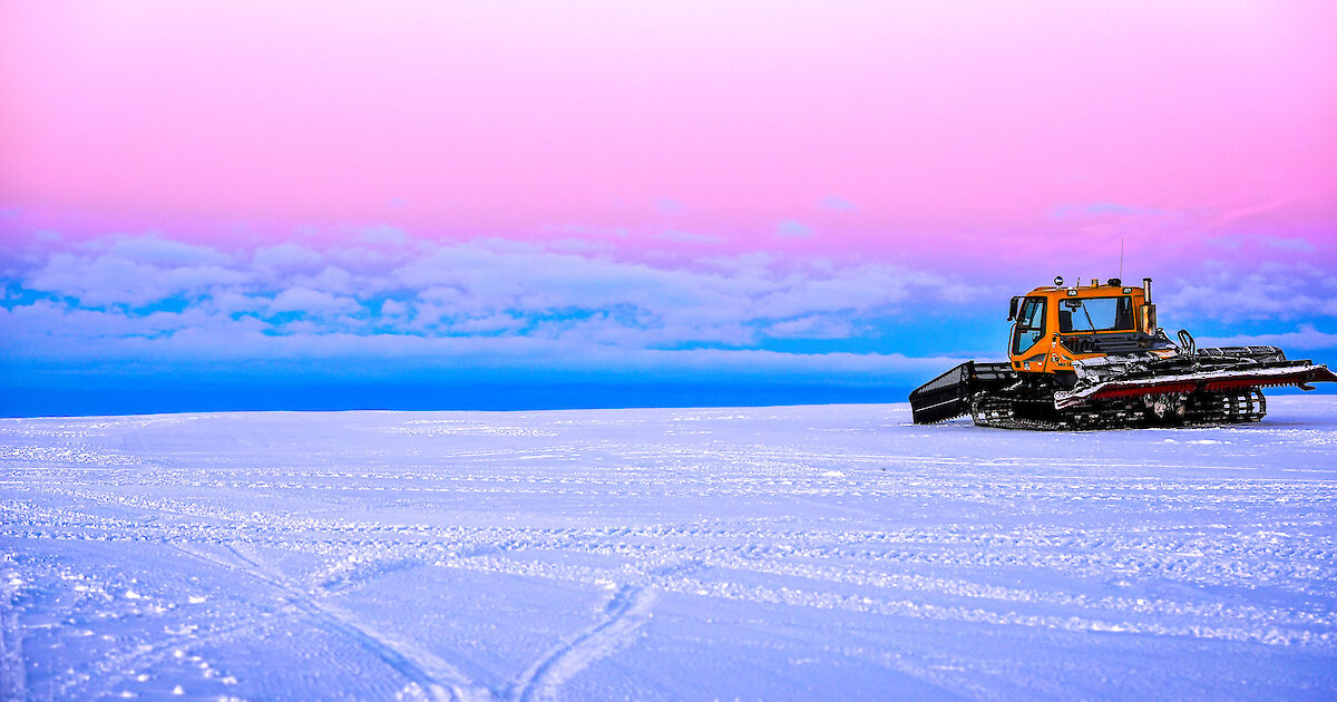 Plant and machinery used for aviation support – Australian Antarctic ...
