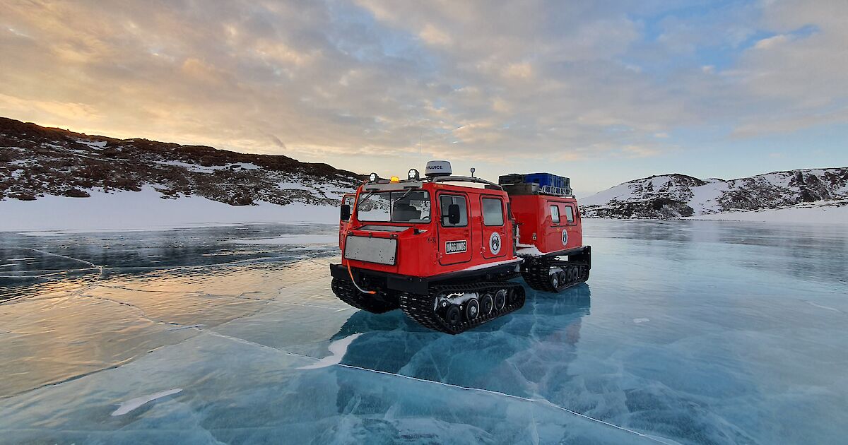 Hägglunds tracked vehicles – Australian Antarctic Program
