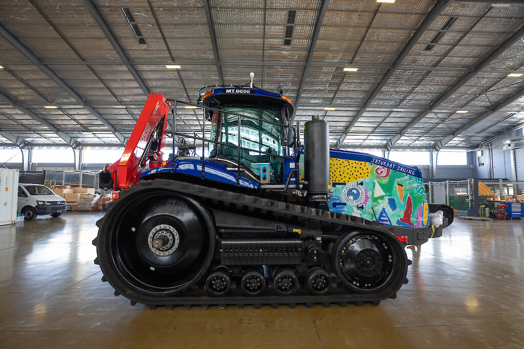 Australia’s artistic Antarctic tractors head south — Australian ...