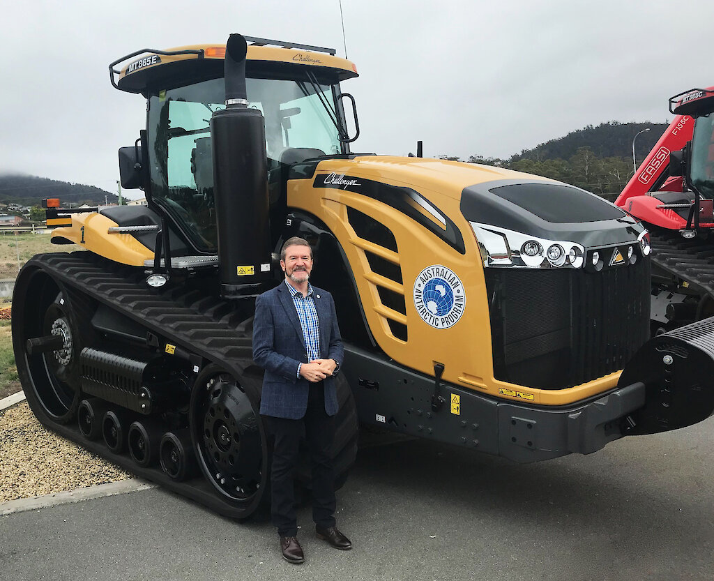 Australia’s artistic Antarctic tractors head south — Australian ...