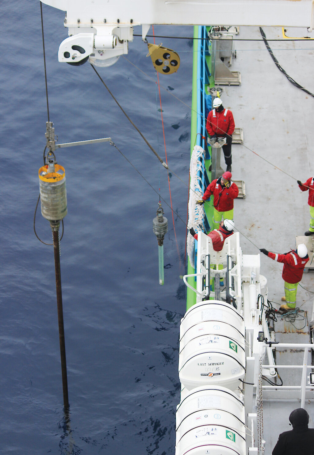 Antarctic submarine canyons revealed during sea floor sediment survey ...