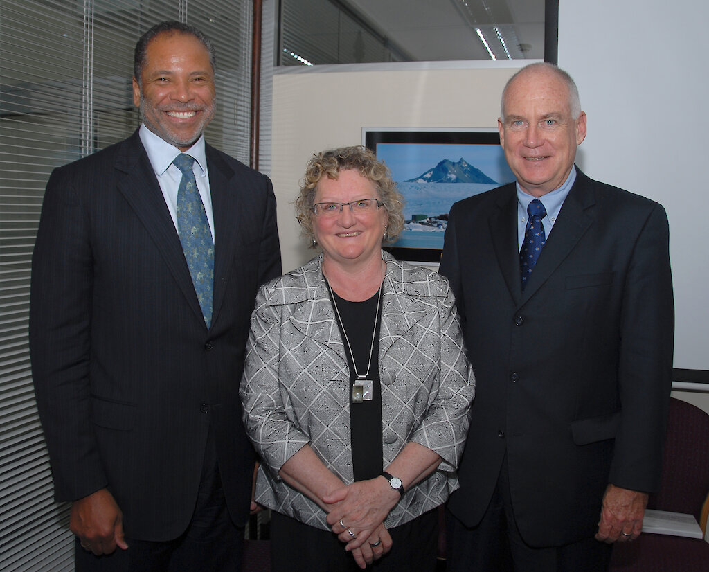 Steering the Antarctic Division through the pack ice — Australian ...