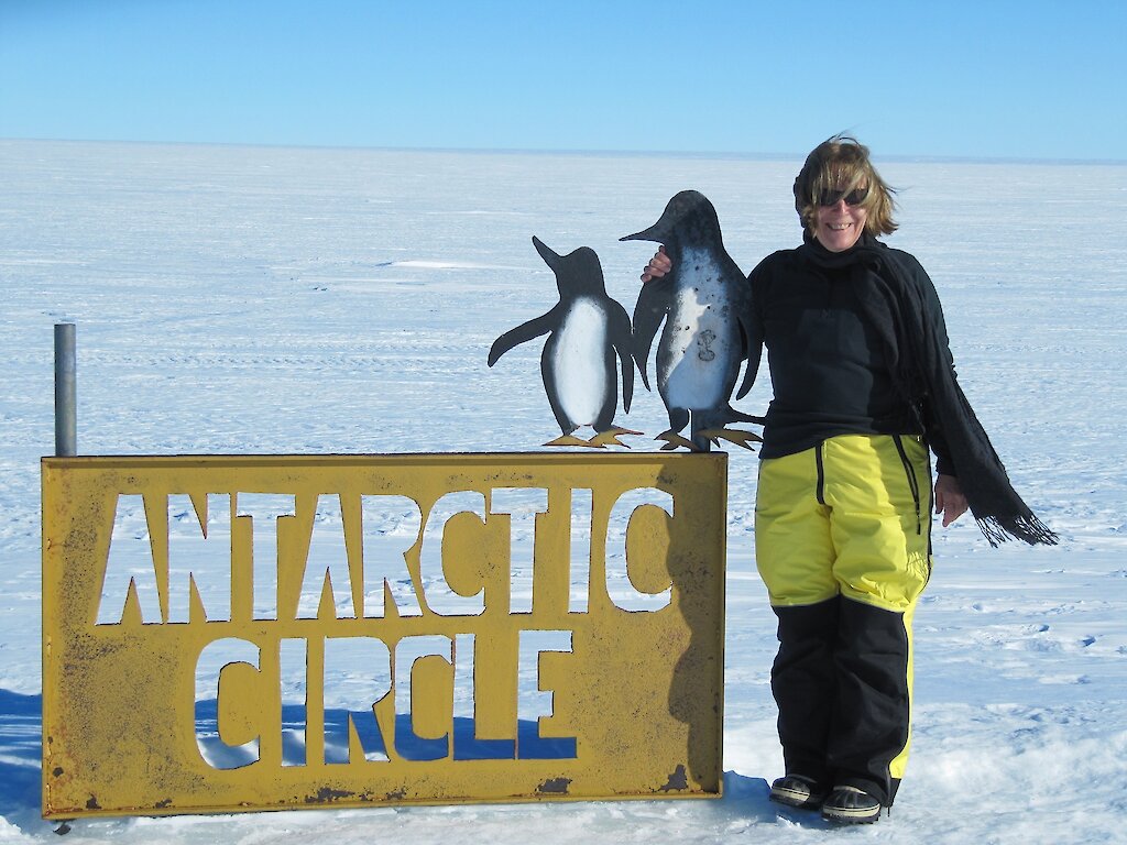Australian Antarctic Medals honour unsung heroes of the south ...