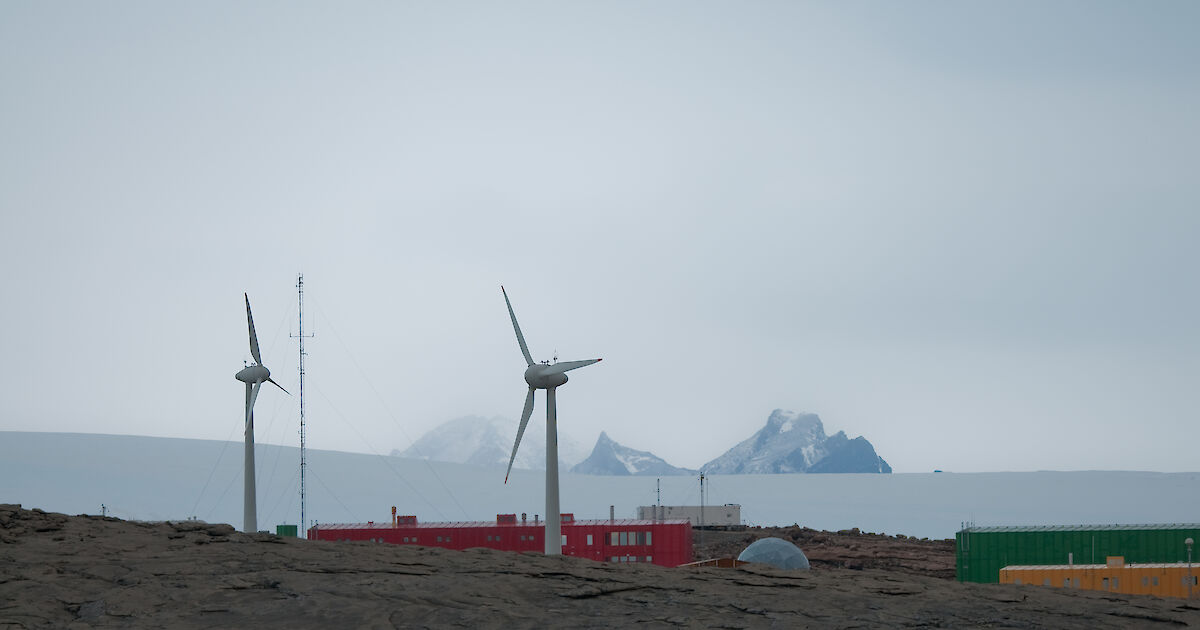 Winds, waves and temperatures – Australian Antarctic Program